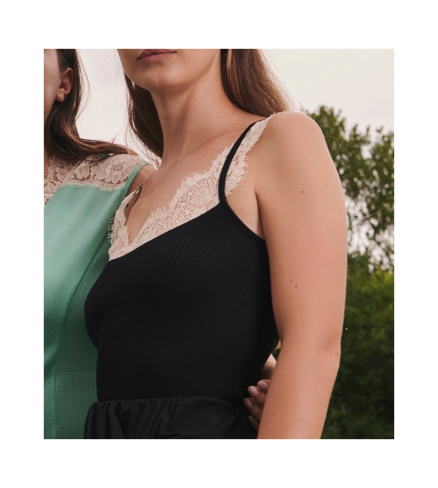 Top en coton Mako et Chantilly NOIR